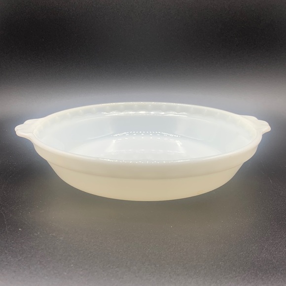 Pyrex | Kitchen | Vintage Pyrex Deep Dish Milk Glass Pie Dish 8 2 ...